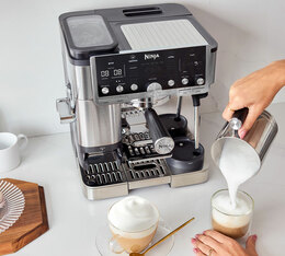 Machine à café Ninja 701 avec tamper intégré